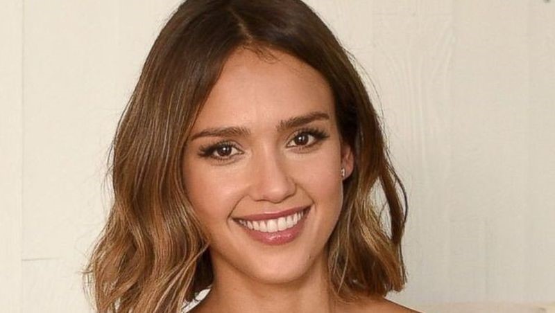 Jessica Alba: Plastic Surgery or Is She Blessed by Nature?
